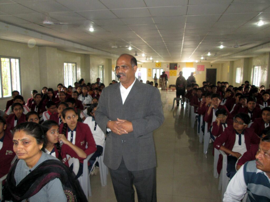 Seminar:- “How to Design Practical Projects” - Silver Bells Public School